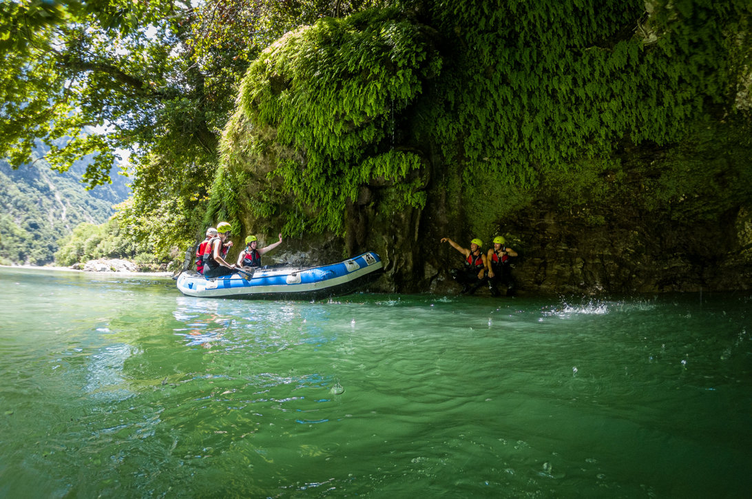 Rafting στα ωραιότερα ποτάμια από την Ήπειρο μέχρι και την Πελοπόννησο ...