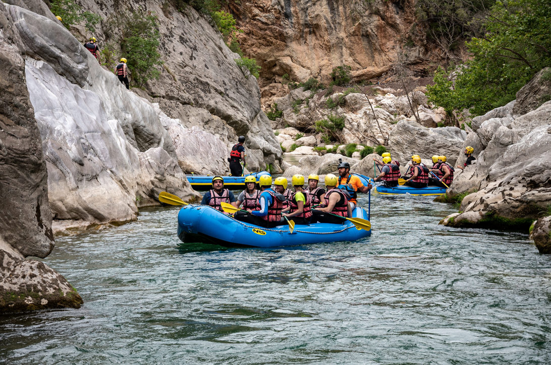 Rafting στα ωραιότερα ποτάμια από την Ήπειρο μέχρι και την Πελοπόννησο ...