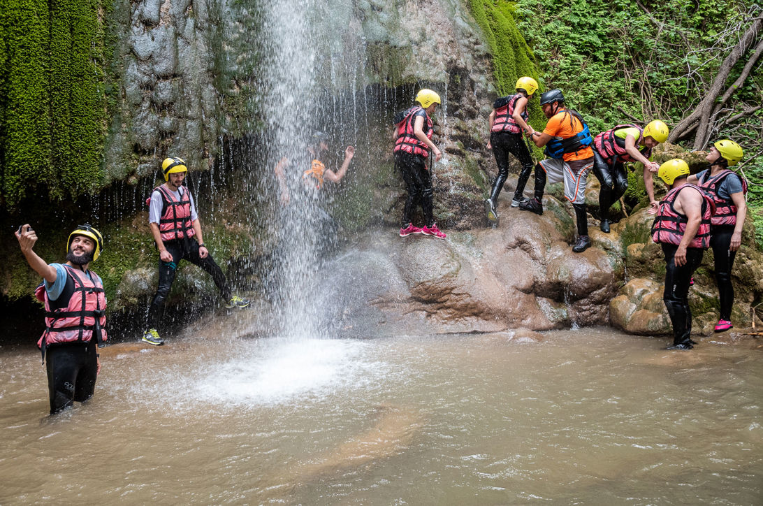 Rafting στα ωραιότερα ποτάμια από την Ήπειρο μέχρι και την Πελοπόννησο ...