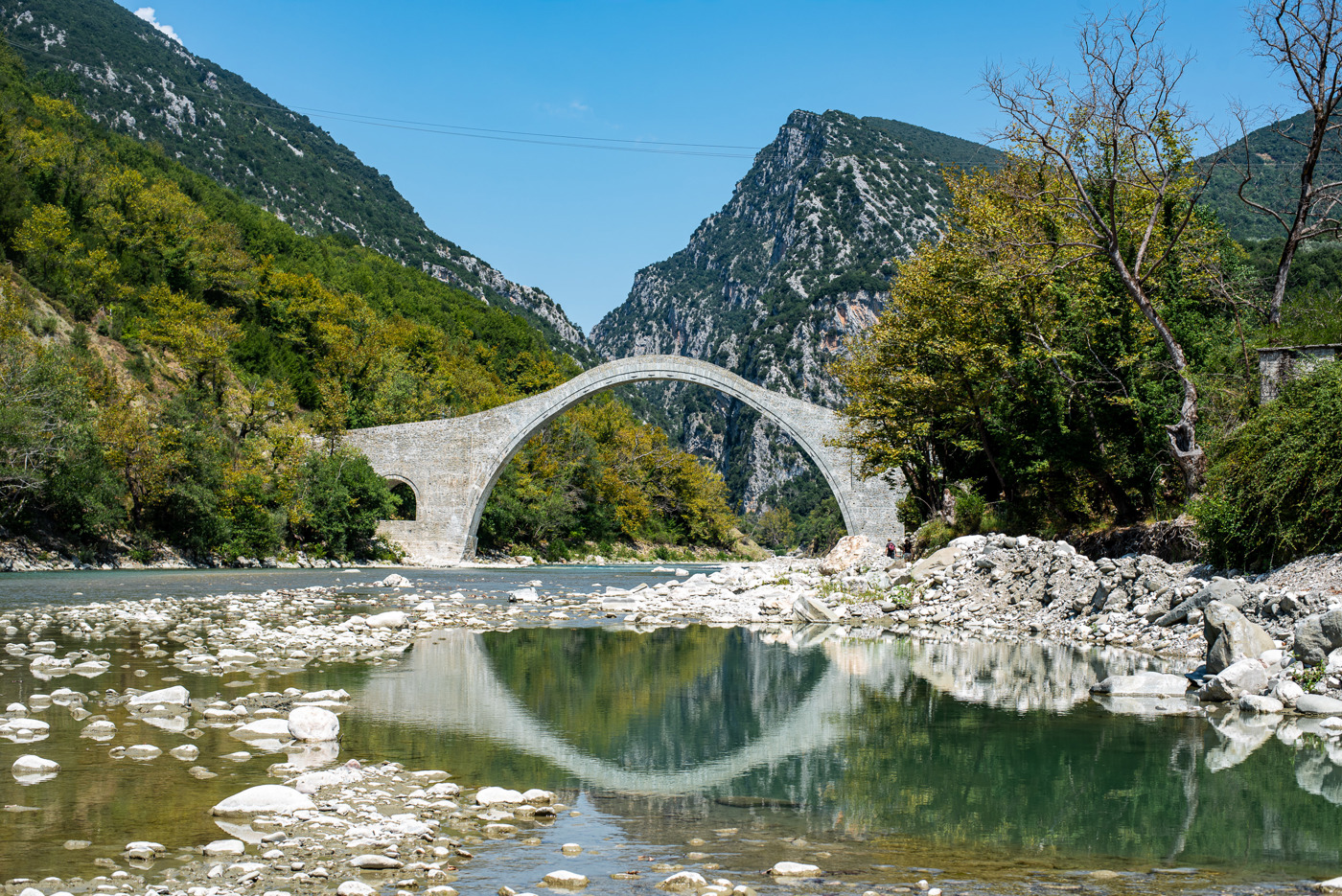 Hiking at the Bridge of Plaka | Trekking Hellas