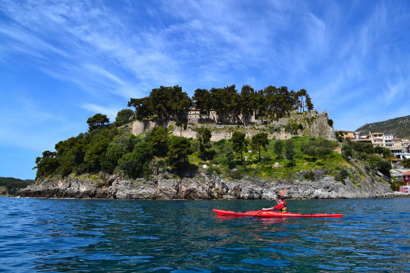 Sea Kayak στο Καραβοστάσι και Πράπα Μάλι | Trekking Hellas