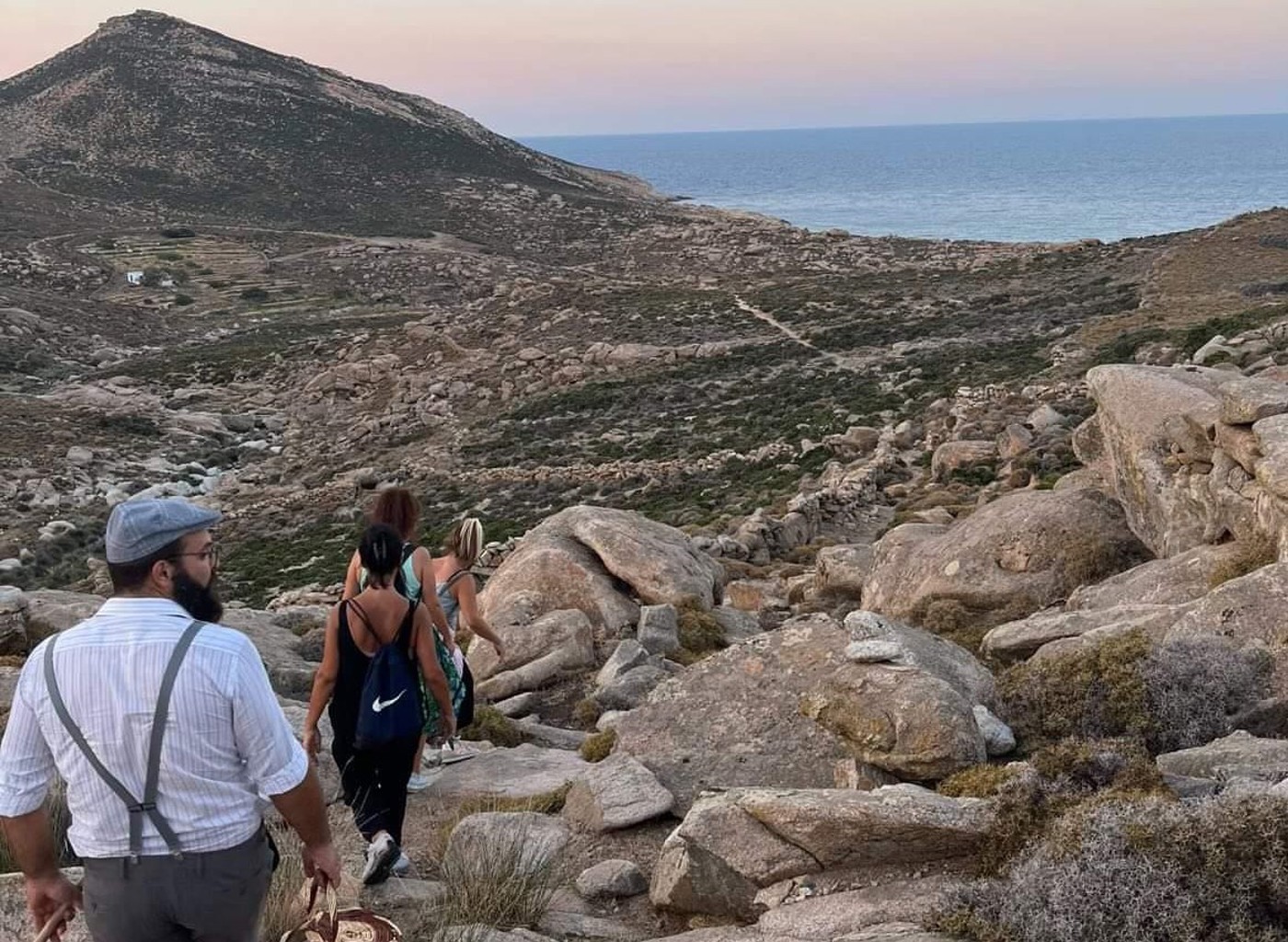 Στην ύπαιθρο της Τήνου - πεζοπορία | Trekking Hellas
